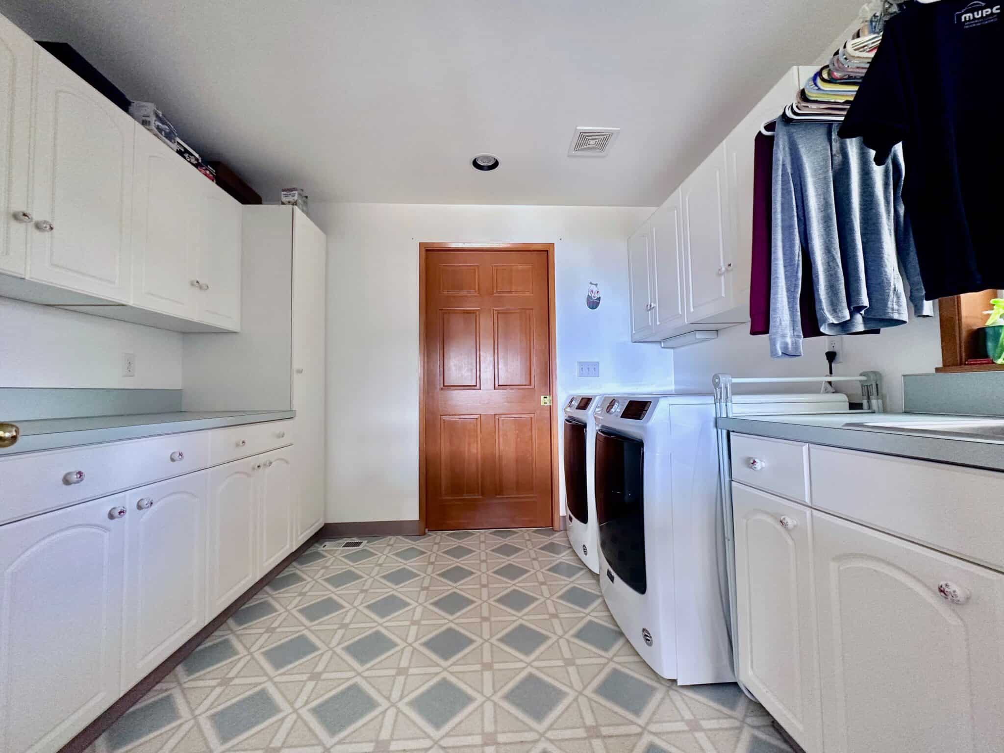 Laundry Room Photos - Portland Closet Company